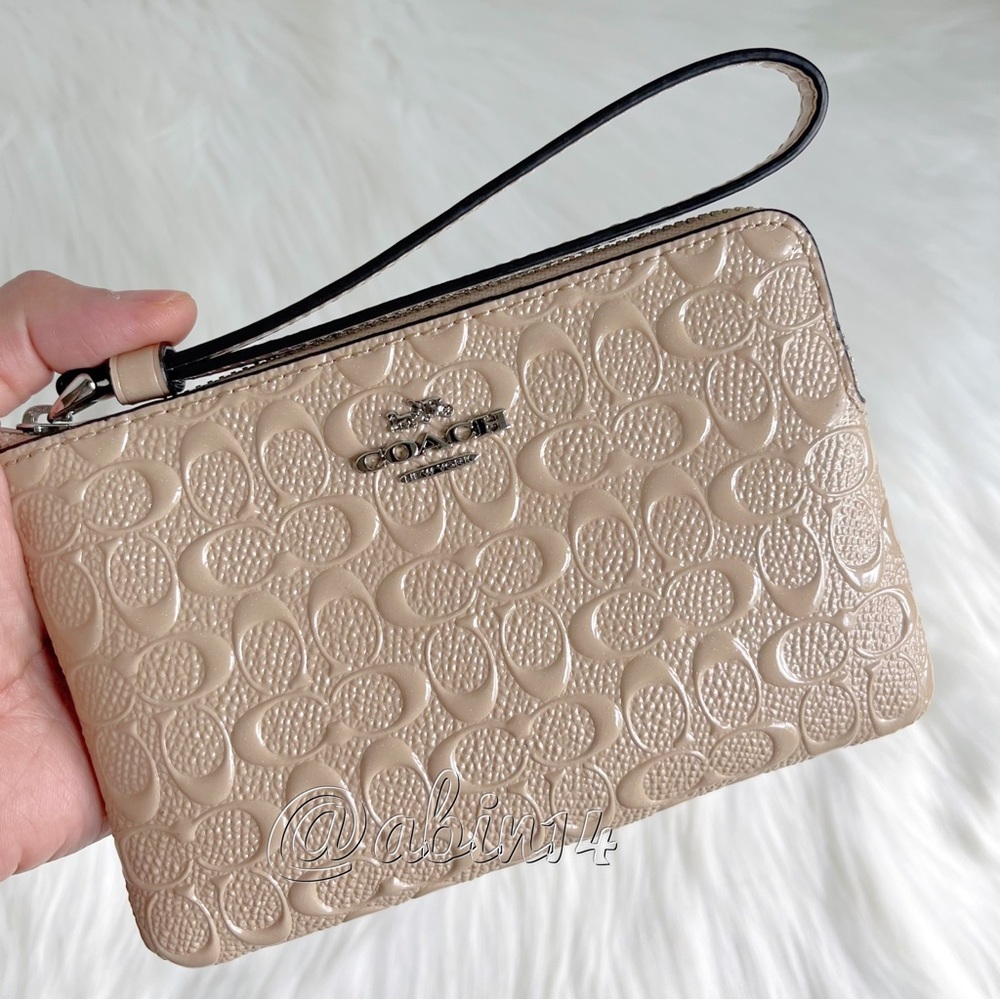 Coach Signature Embossed Patent Leather Corner Zip Wr… - Gem